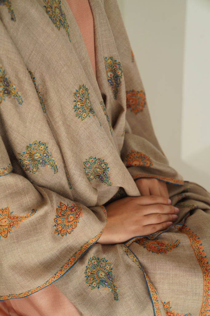 Shop Online Curated Collection of Pashmina Kani & Sozni Shawls, Scarfs